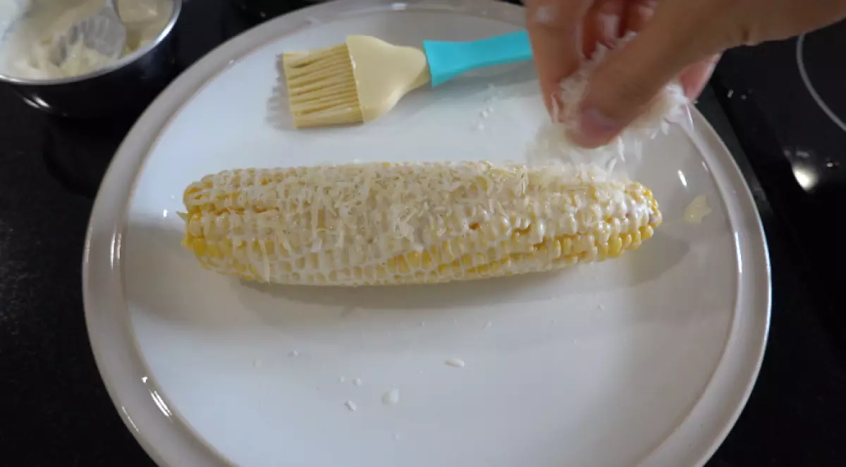 Foto de stock Receta de cocina: maíz en mexicano, paso número 3