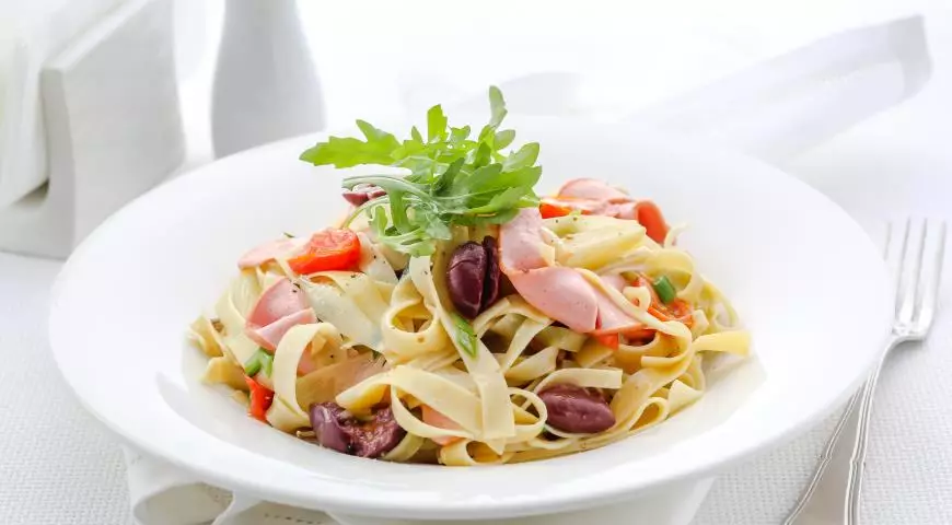 Tagliathelle amb salsitxes de vedella