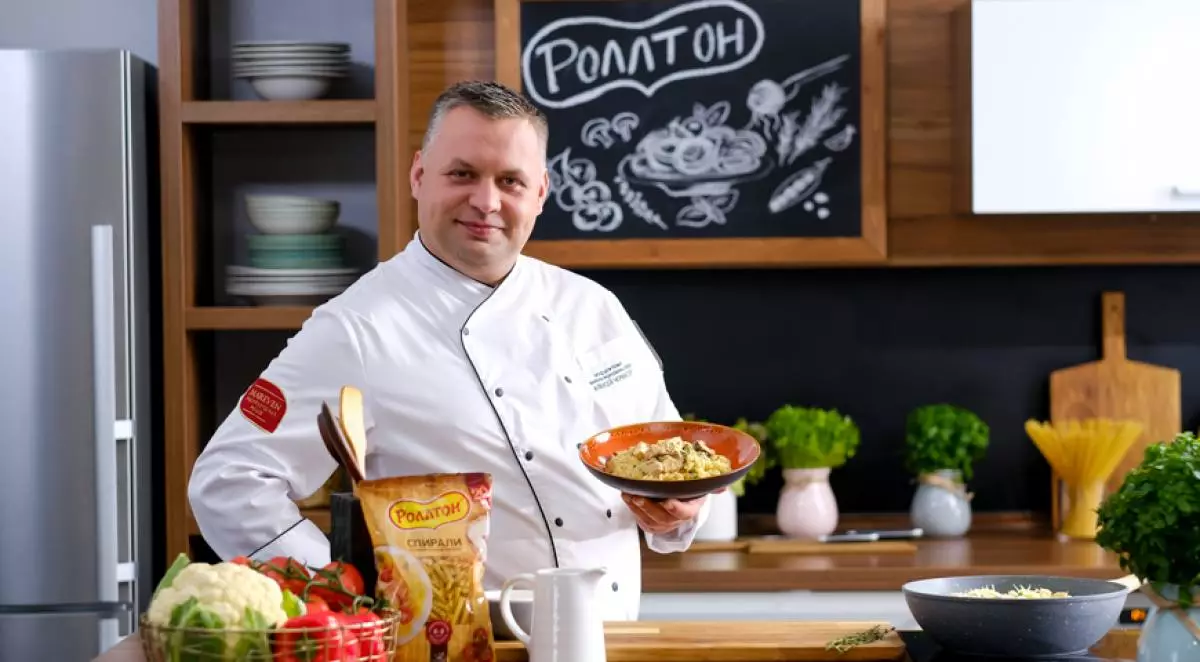 Фота падрыхтоўкі рэцэпту: Спіралі з белымі грыбамі, беконам і зялёным гарошкам, крок №5