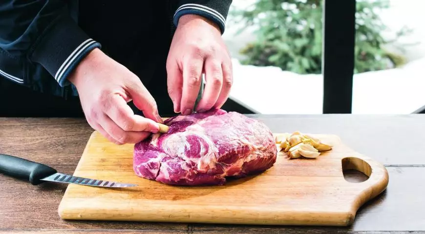 Stock Foto kuhanje recept: Buckhenin roštilj, korak 2