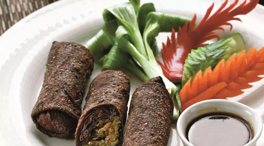 Kupiga sauti, Black Spring Roll.