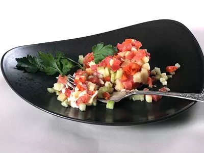 Salate s ribom - ruska salata s slanim ribom