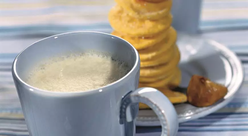 Mjölkdryck med fikon och honung