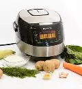 Foto Cooking Recipe: Cougyl com zucchild, espinafre e cenoura em um fogão lento, passo número 1