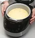 Stockfoto Koken recept: kaas cupcake in een langzaam kooktoestel, stap №4