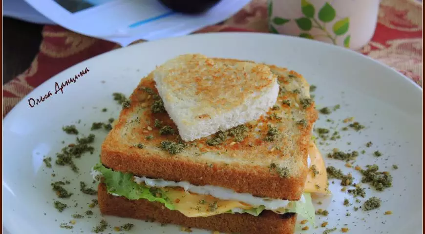 Sandwich met eier en kaas