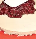 स्टॉक फोटो स्वयंपाक रेसिपी: ब्लॅकबेरी आणि चेरी, स्टेप नंबर 6 सह केक-मेरिंग्यू