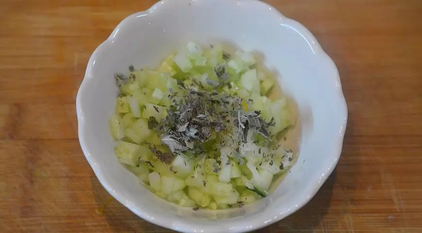 Cucumber, mint, oil and garlic mix