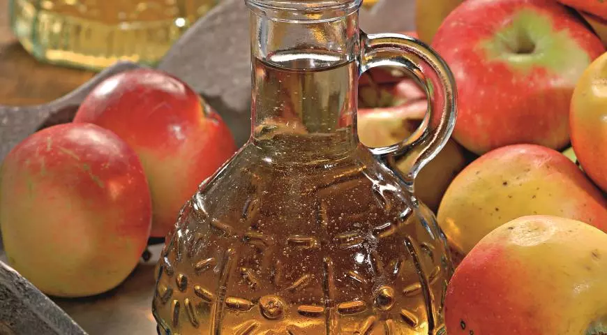 Vinagre de manzana con pasas y miel.