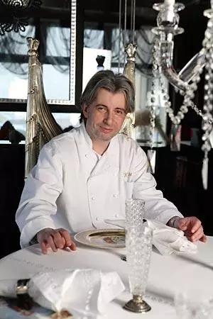 Ang Anatoly Comm, Chef Restaurant varvara. Pakighisgot