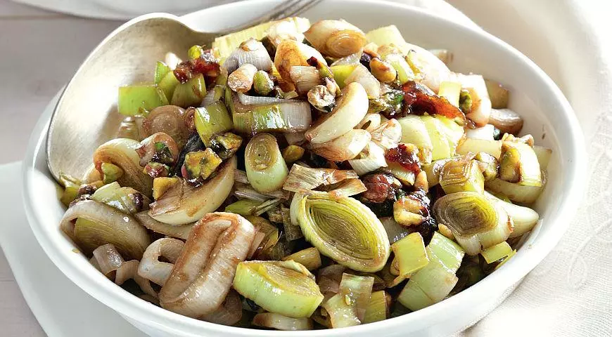 Luca salad, ụbọchị na pistachios