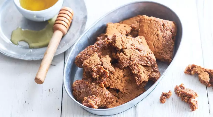 Gingerbread Estes Yastunai e ipapisitse le Risepe ea Badin