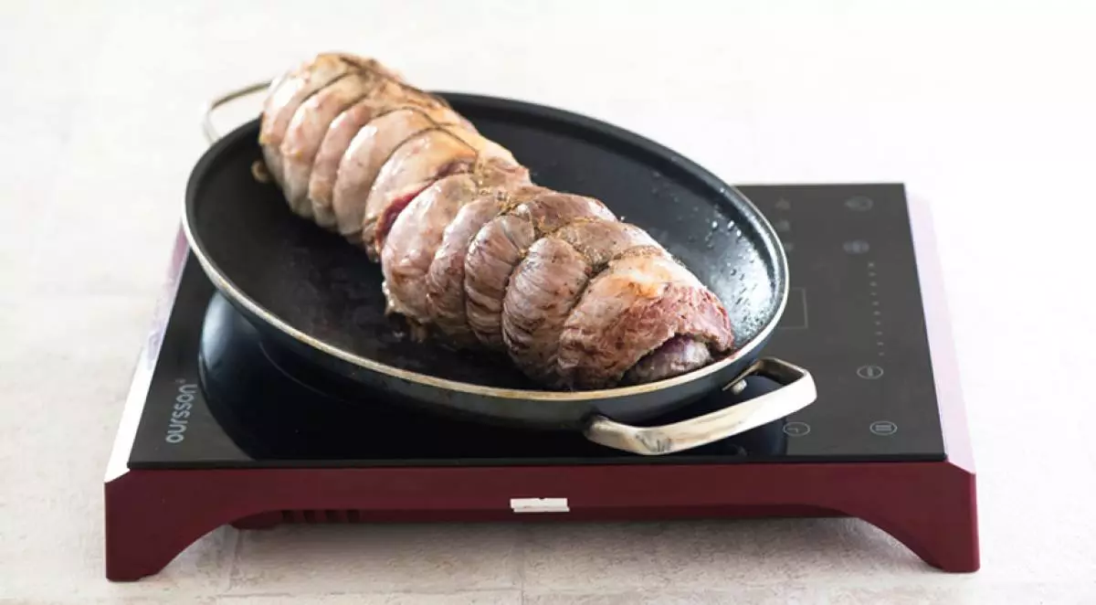 Stock Foto Cooking Recipe: Roll of Veal, Paŝo №4