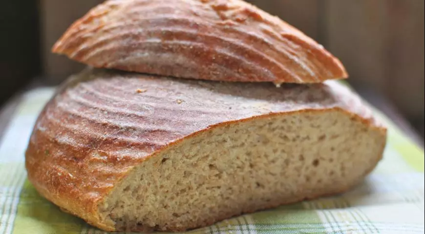 Czech rustic bread