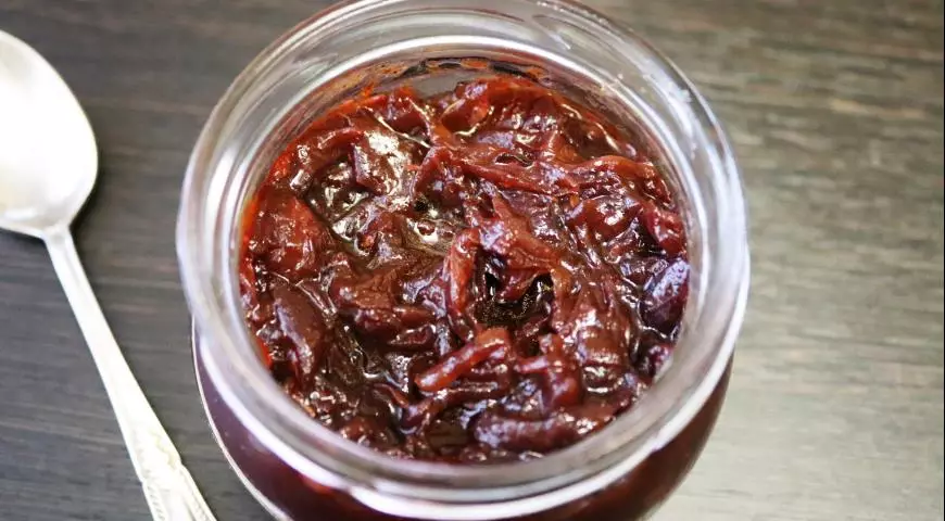 Mufananidzo wekugadzirira kweiyo Recipe: Lion Jam ine Cherry Waini, Nhanho №4