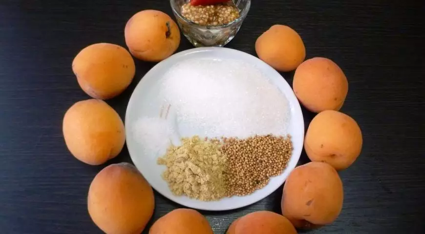 Photo de la préparation de la recette: Mustard des abricots, étape numéro 1