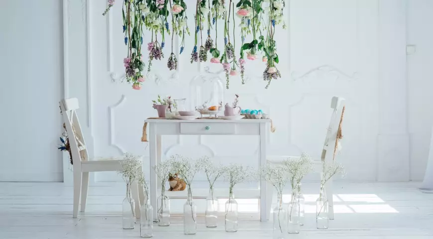 Serving: How to decorate the Easter table with flowers 29008_13