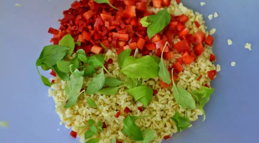 Corte todos os vegetais e verdes