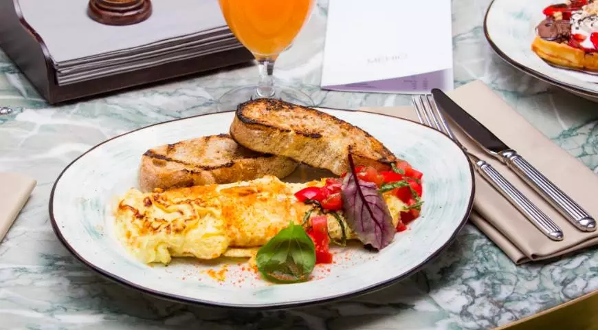 Omelet Barceloneta.