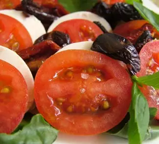 Salad Caprese trên Israel