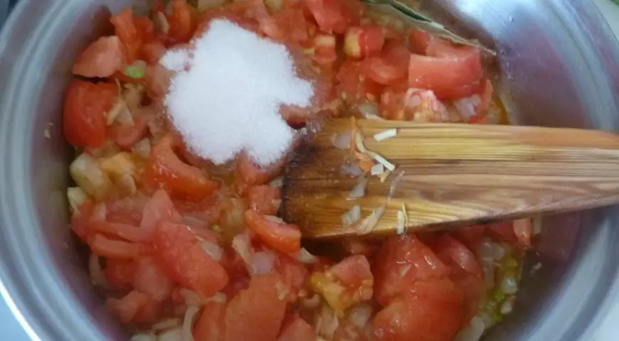 煎炸蔬菜和填充辣椒