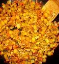Aldoni al Fried Curry Ingredients kaj kuiri pliajn 5 minutojn