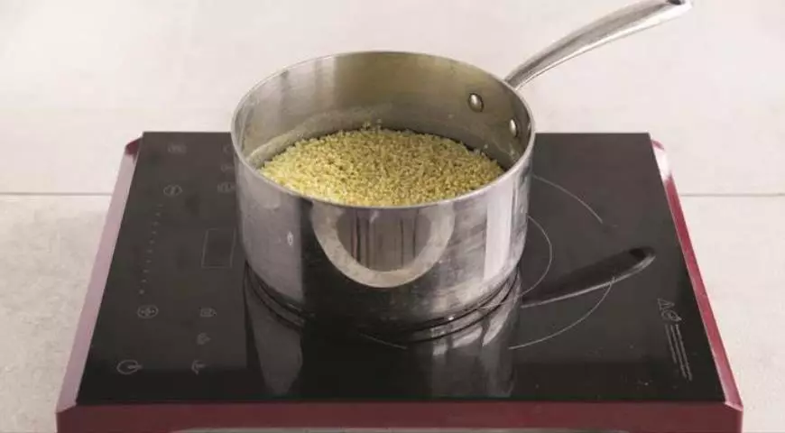 Foto persiapan resep: millet Rusia Brewer kanthi keju pondok, nomer nomer 1