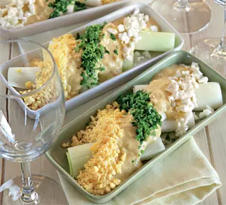 Leek dengan saus mustard