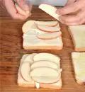 Recipe Cooking Photo: Sandwich Hot with Cheese and Apples, Step No. 2