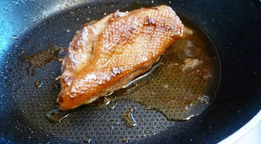 Fry duck breast Medium Rare