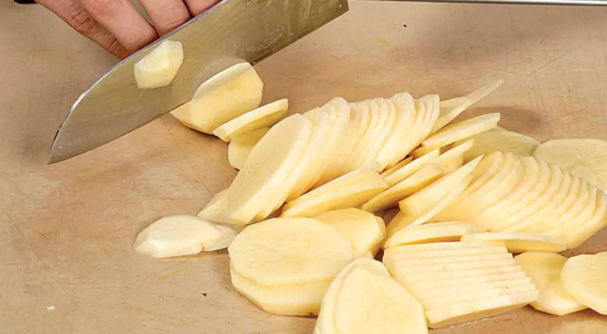 Stock Photo Cooking Recipe: Potato Pie miaraka amin'i Ham, dingana 1