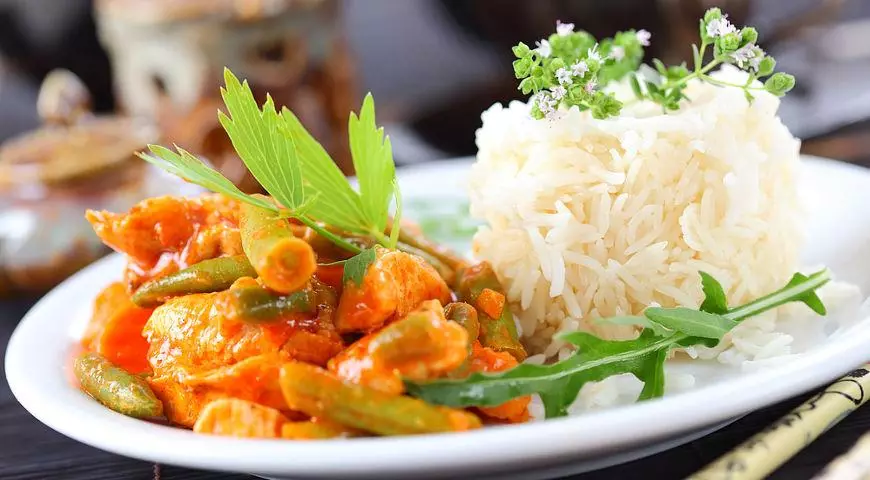 Curry avec poulet et légumes