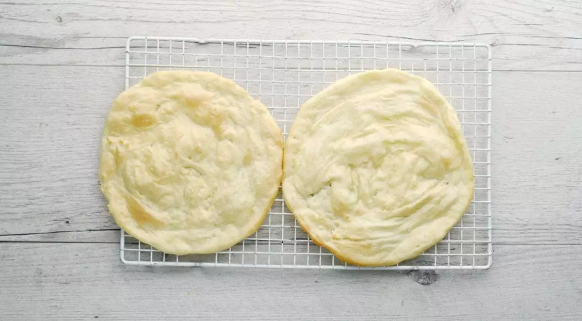 Cake s Mascarpone a jahody, piecť koláče