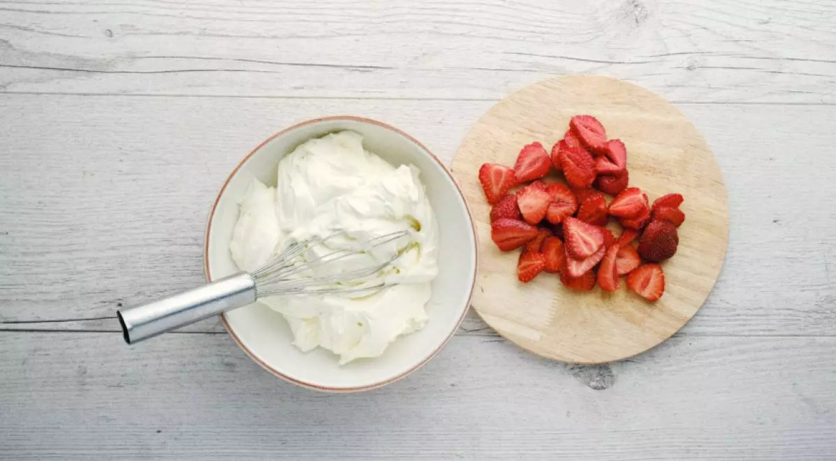 Bolo con mascarpone e amorodo, preparar a crema