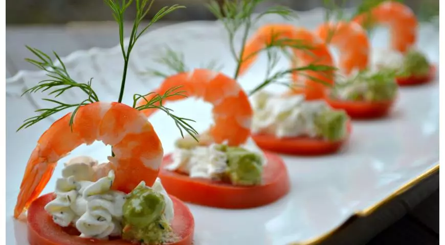 Receita de lanche com camarões e queijo macio