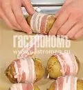 Envoltório de batatas recheadas em bacon