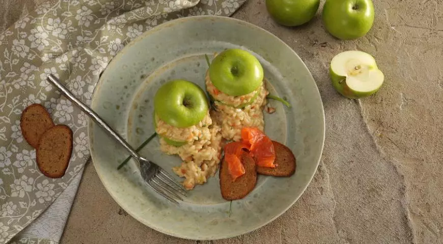 Risotto con mazá verde e troita fumada