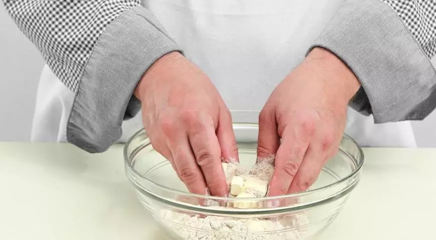 Stock Foto Gotowanie Receptura: Kisze z mąki gryczanej z zieloną cebulą, krok numer 1