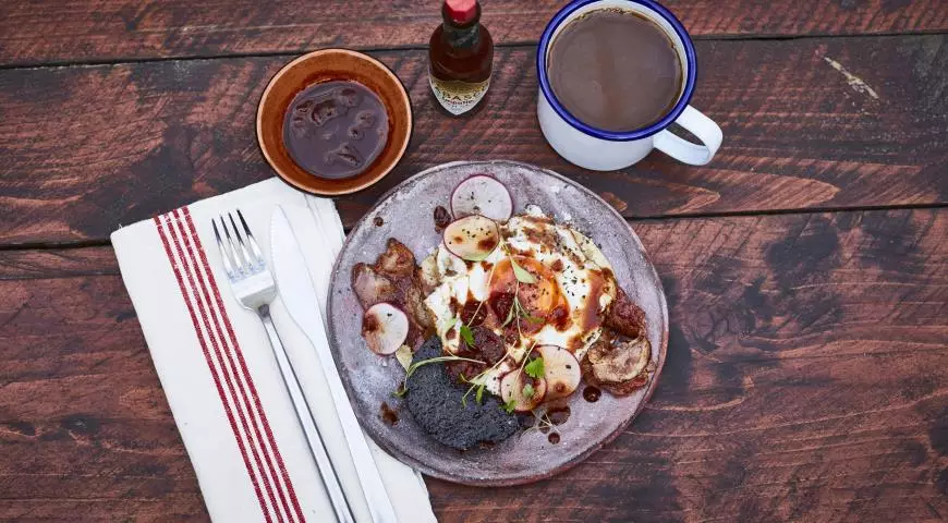 Classic British Eggs in Mexican-style under the smoky-brown sauce