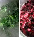 Hauv dej npau kom npaj spinach thiab beets sib cais, sib xyaw ua si broth