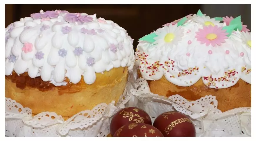 Ukupheka Babashkin I-Easter Cake