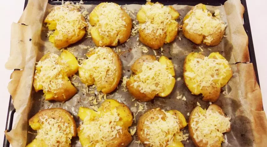 Bourse Foto Recette de cuisson: Menthe Jeunes pommes de terre du four, étape Numéro 7