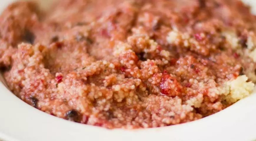 COusCUS con pechugas de pollo parrilla y chutney de ciruela