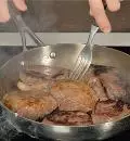 Foto de stock Receita de cocción: en conserva en beeper carne con ostras, paso número 5