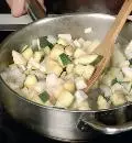 照片烹饪食谱：天鹅绒夏南瓜汤，步骤1