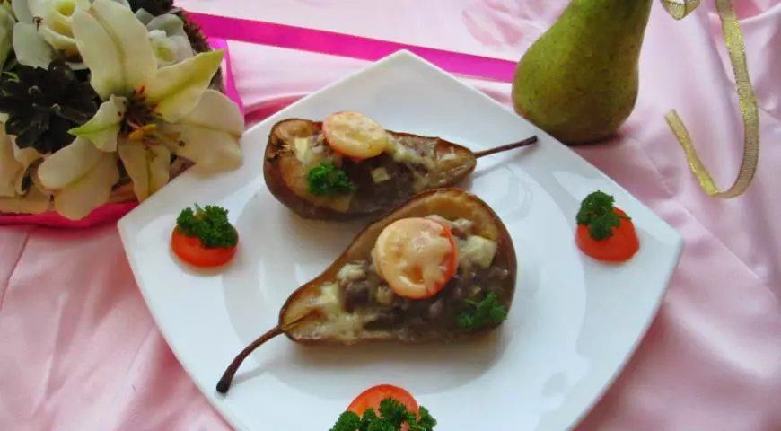 Yuav ua li cas ua noj stuffed pears