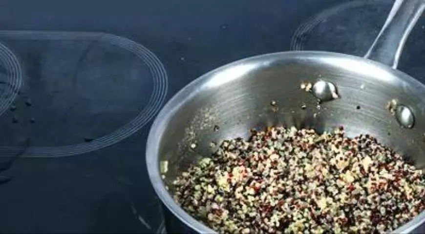 Stok Foto Memasak Resipi: Salad dari filem dengan oren merah, nombor langkah 2