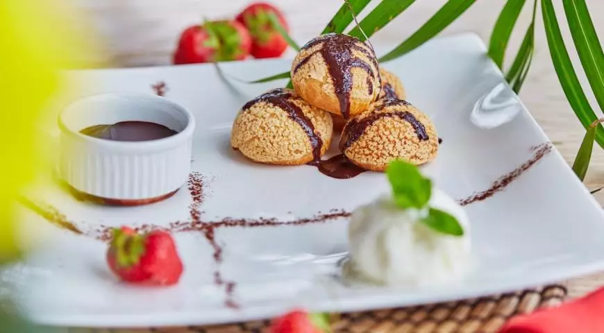 Profiteroles Oren