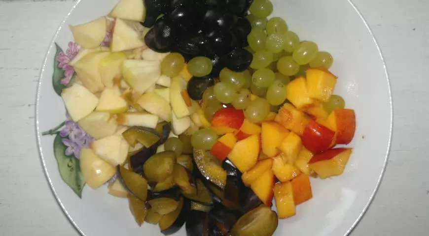 Fotosurat pishirish retsepti: Meva - Berri Salat, 9-qadam