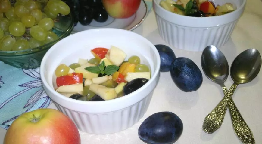 Stock Foto Cooking Recipe: Fruit - Berry Salad, Bước №11
